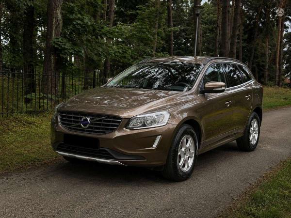Yellow Volvo XC60 2014 in Vilnius, with an engine capacity of 2.40 L and mileage of 218 thousand km for 13900 €, photo 4 on AUTOMOTO.COM.LV