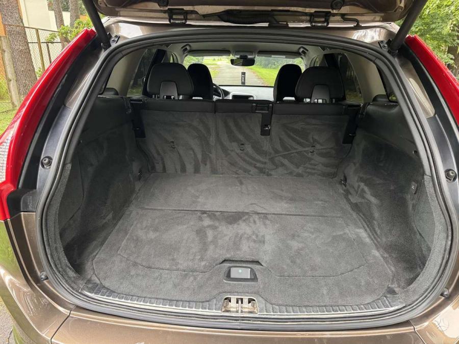 Dzeltens Volvo XC60 2014 Viļņa, ar dzinēja tilpumu 2.40 L un nobraukumu 218 tūkst. km par 13900 €, foto 29 vietnē AUTOMOTO.COM.LV