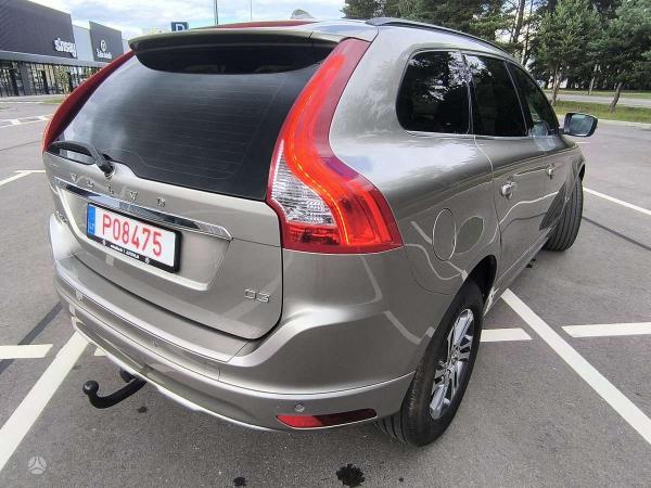 Yellow Volvo XC60 2015 in Utena, with an engine capacity of 2.00 L and mileage of 214 thousand km for 10850 €, photo 6 on AUTOMOTO.COM.LV