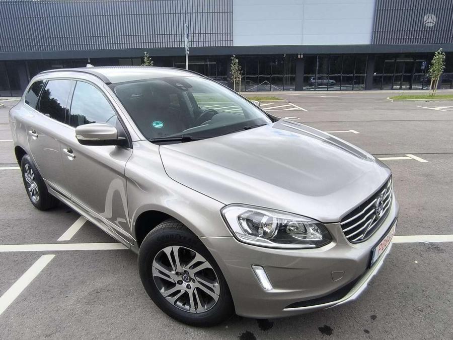 Yellow Volvo XC60 2015 in Utena, with an engine capacity of 2.00 L and mileage of 214 thousand km for 10850 €, photo 11 on AUTOMOTO.COM.LV