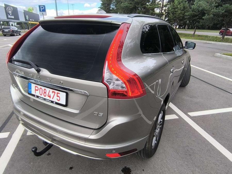 Yellow Volvo XC60 2015 in Utena, with an engine capacity of 2.00 L and mileage of 214 thousand km for 10850 €, photo 12 on AUTOMOTO.COM.LV