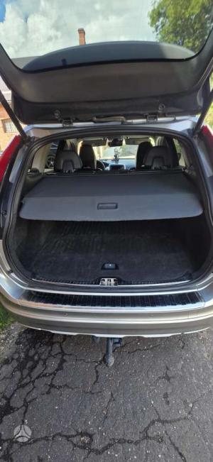 Dzeltens Volvo XC60 2015 Daugavpils, ar dzinēja tilpumu 1.97 L un nobraukumu 219 tūkst. km par 13200 €, foto 8 vietnē AUTOMOTO.COM.LV