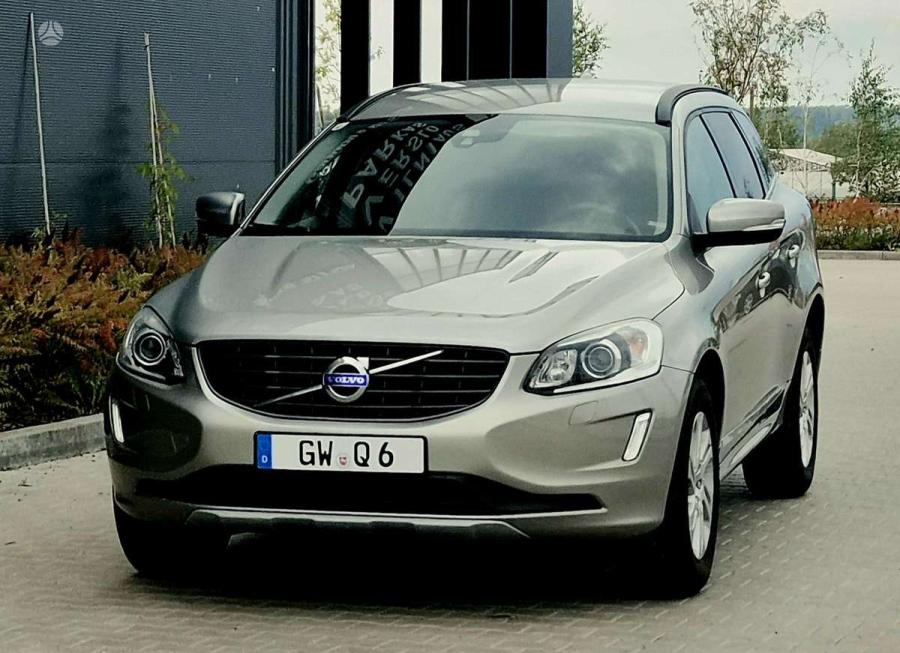 Yellow Volvo XC60 2016 in Vilnius, with an engine capacity of 2.40 L and mileage of 272 thousand km for 14150 €, photo 8 on AUTOMOTO.COM.LV