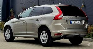 Yellow Volvo XC60 2016 in Vilnius, with an engine capacity of 2.40 L and mileage of 272 thousand km for 14150 €, photo 9 on AUTOMOTO.COM.LV