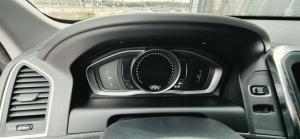 Yellow Volvo XC60 2016 in Vilnius, with an engine capacity of 2.40 L and mileage of 272 thousand km for 14150 €, photo 18 on AUTOMOTO.COM.LV