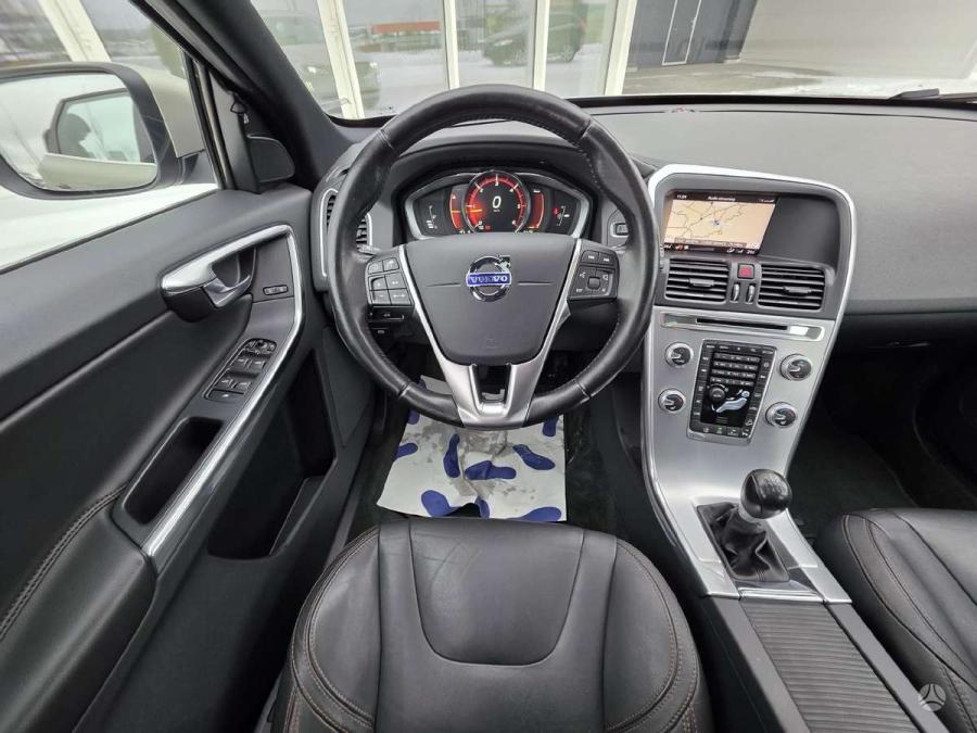 Dzeltens Volvo XC60 2017 Viļņa, ar dzinēja tilpumu 2.40 L un nobraukumu 217 tūkst. km par 15950 €, foto 13 vietnē AUTOMOTO.COM.LV