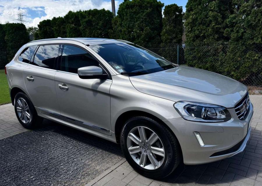 Yellow Volvo XC60 2017 in Kaunas, with an engine capacity of 2.00 L and mileage of 218 thousand km for 13900 €, photo 24 on AUTOMOTO.COM.LV