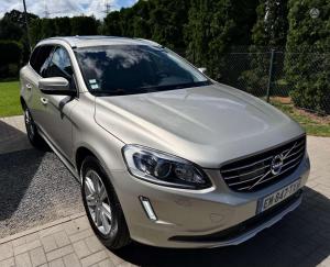 Yellow Volvo XC60 2017 in Kaunas, with an engine capacity of 2.00 L and mileage of 218 thousand km for 13900 €, photo 25 on AUTOMOTO.COM.LV