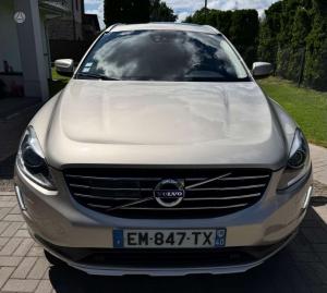 Yellow Volvo XC60 2017 in Kaunas, with an engine capacity of 2.00 L and mileage of 218 thousand km for 13900 €, photo 27 on AUTOMOTO.COM.LV