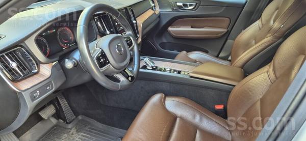Dzeltens Volvo XC60 2020 Jūrmala, ar dzinēja tilpumu 2.00 L un nobraukumu 120 tūkst. km par 32000 €, foto 9 vietnē AUTOMOTO.COM.LV