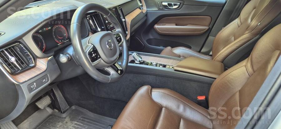 Dzeltens Volvo XC60 2020 Jūrmala, ar dzinēja tilpumu 2.00 L un nobraukumu 120 tūkst. km par 32000 €, foto 10 vietnē AUTOMOTO.COM.LV