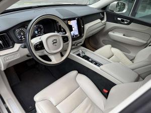 Yellow Volvo XC60 2020 in Kaunas, with an engine capacity of 1.97 L and mileage of 77 thousand km for 28500 €, photo 6 on AUTOMOTO.COM.LV