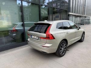 Yellow Volvo XC60 2020 in Kaunas, with an engine capacity of 1.97 L and mileage of 77 thousand km for 28500 €, photo 17 on AUTOMOTO.COM.LV
