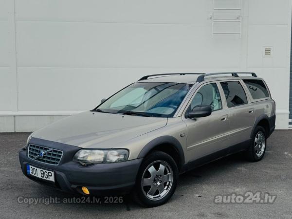 Beige Volvo XC70 2003 in Tallinn, with an engine capacity of 2.40 L and mileage of 319 thousand km for 2399 €, photo 2 on AUTOMOTO.COM.LV