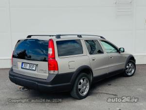 Smilšu krāsa Volvo XC70 2003 Tallina, ar dzinēja tilpumu 2.40 L un nobraukumu 320 tūkst. km par 2200 €, foto 4 vietnē AUTOMOTO.COM.LV