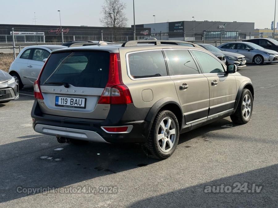 Beige Volvo XC70 2008 in Tallinn, with an engine capacity of 3.20 L and mileage of 334 thousand km for 2990 €, photo 2 on AUTOMOTO.COM.LV