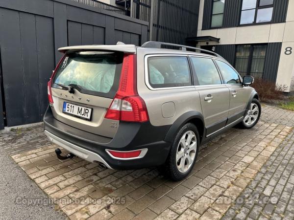 Smilšu krāsa Volvo XC70 2009 Tartu, ar dzinēja tilpumu 2.40 L un nobraukumu 370 tūkst. km par 5999 €, foto 4 vietnē AUTOMOTO.COM.LV