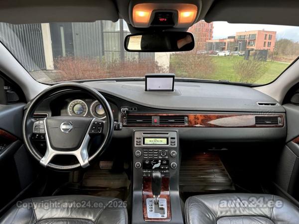 Smilšu krāsa Volvo XC70 2009 Tartu, ar dzinēja tilpumu 2.40 L un nobraukumu 370 tūkst. km par 5999 €, foto 11 vietnē AUTOMOTO.COM.LV