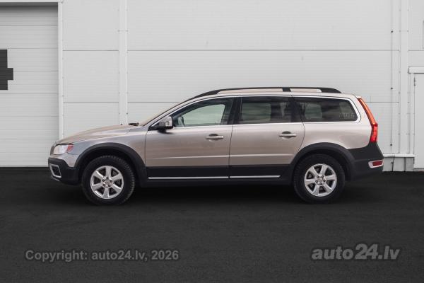 Smilšu krāsa Volvo XC70 2010 Tallina, ar dzinēja tilpumu 2.40 L un nobraukumu 276 tūkst. km par 6499 €, foto 5 vietnē AUTOMOTO.COM.LV