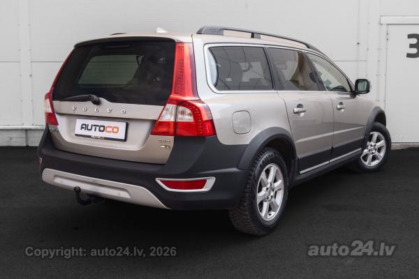 Smilšu krāsa Volvo XC70 2010 Tallina, ar dzinēja tilpumu 2.40 L un nobraukumu 276 tūkst. km par 6499 €, foto 8 vietnē AUTOMOTO.COM.LV