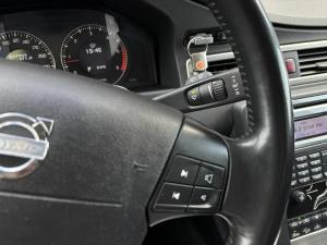 Melns Volvo XC70 2007 Rīga, ar dzinēja tilpumu 2.40 L un nobraukumu 327 tūkst. km par 5999 €, foto 14 vietnē AUTOMOTO.COM.LV
