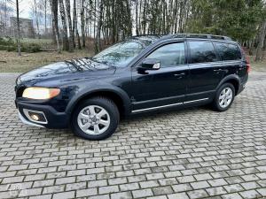 Black Volvo XC70 2008 in Kaisiadorys, with an engine capacity of 2.40 L and mileage of 458 thousand km for 3850 €, photo 3 on AUTOMOTO.COM.LV