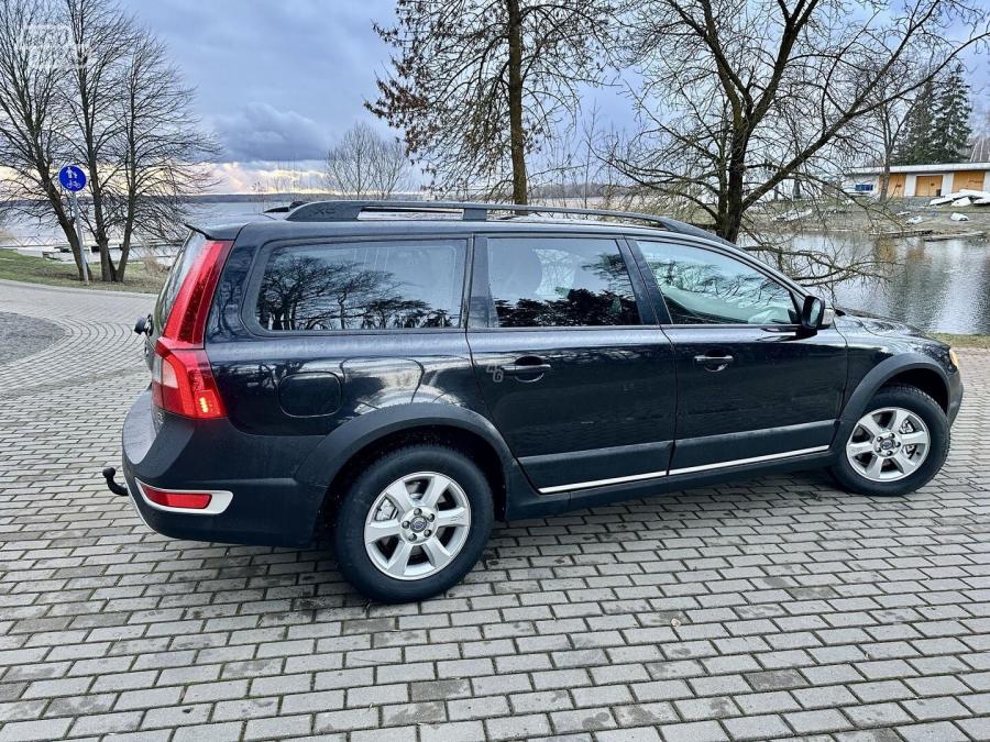 Black Volvo XC70 2008 in Kaisiadorys, with an engine capacity of 2.40 L and mileage of 458 thousand km for 3850 €, photo 11 on AUTOMOTO.COM.LV