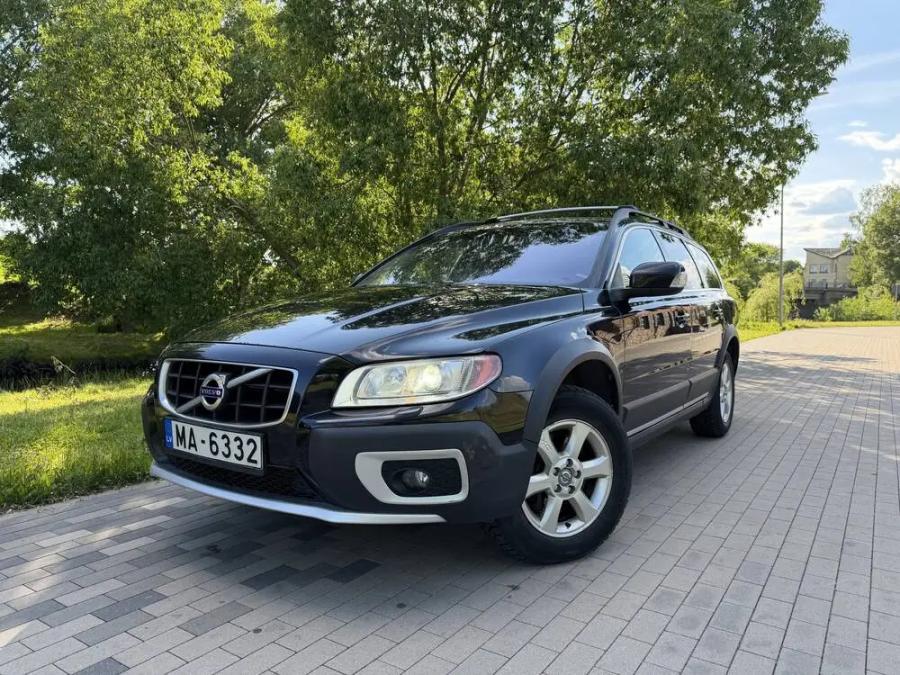Melns Volvo XC70 2010 Rēzekne, ar dzinēja tilpumu 2.40 L un nobraukumu 333 tūkst. km par 6490 €, foto 4 vietnē AUTOMOTO.COM.LV