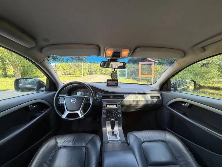 Melns Volvo XC70 2010 Rēzekne, ar dzinēja tilpumu 2.40 L un nobraukumu 333 tūkst. km par 6490 €, foto 9 vietnē AUTOMOTO.COM.LV