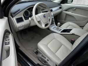 Black Volvo XC70 2011 in Riga, with an engine capacity of 2.40 L and mileage of 359 thousand km for 4500 €, photo 11 on AUTOMOTO.COM.LV