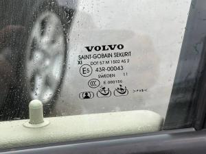 Black Volvo XC70 2011 in Riga, with an engine capacity of 2.40 L and mileage of 359 thousand km for 4500 €, photo 14 on AUTOMOTO.COM.LV
