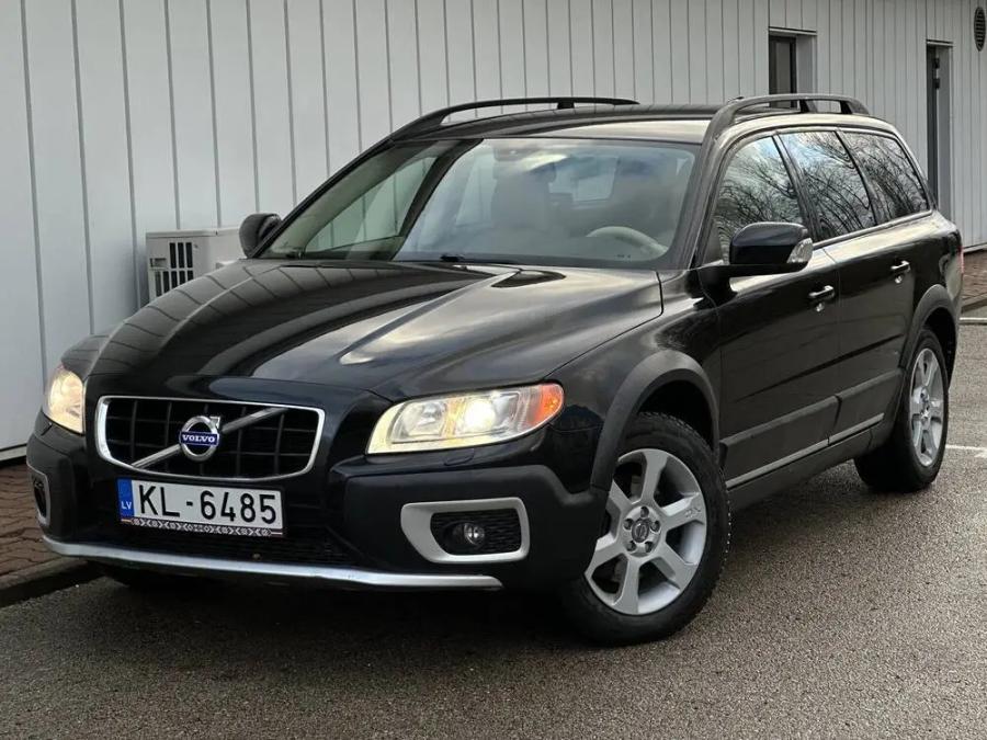 Black Volvo XC70 2011 in Riga, with an engine capacity of 2.40 L and mileage of 359 thousand km for 4500 €, photo 28 on AUTOMOTO.COM.LV