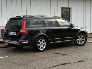 Black Volvo XC70 2011 in Riga, with an engine capacity of 2.40 L and mileage of 359 thousand km for 4500 €, photo 29 on AUTOMOTO.COM.LV