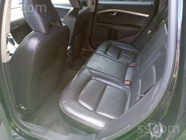 Melns Volvo XC70 2011 Bauska, ar dzinēja tilpumu 2.40 L un nobraukumu 232 tūkst. km par 7500 €, foto 8 vietnē AUTOMOTO.COM.LV