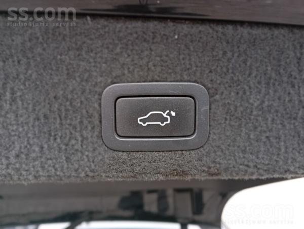 Melns Volvo XC70 2011 Bauska, ar dzinēja tilpumu 2.40 L un nobraukumu 232 tūkst. km par 7500 €, foto 11 vietnē AUTOMOTO.COM.LV