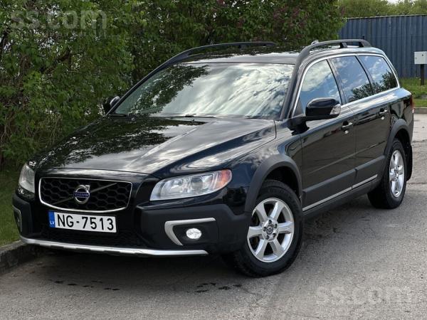 Melns Volvo XC70 2014 Rīga, ar dzinēja tilpumu 2.40 L un nobraukumu 412 tūkst. km par 8400 €, foto 1 vietnē AUTOMOTO.COM.LV