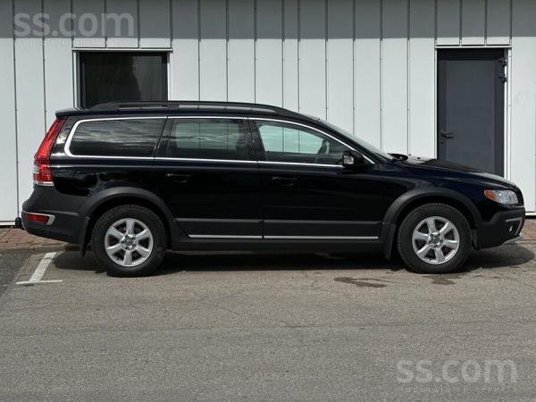 Melns Volvo XC70 2014 Rīga, ar dzinēja tilpumu 2.40 L un nobraukumu 412 tūkst. km par 8400 €, foto 2 vietnē AUTOMOTO.COM.LV