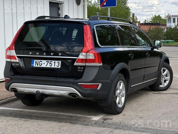 Melns Volvo XC70 2014 Rīga, ar dzinēja tilpumu 2.40 L un nobraukumu 412 tūkst. km par 8400 €, foto 6 vietnē AUTOMOTO.COM.LV