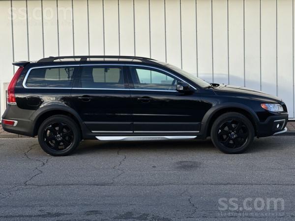 Melns Volvo XC70 2014 Rīga, ar dzinēja tilpumu 2.40 L un nobraukumu 242 tūkst. km par 13200 €, foto 3 vietnē AUTOMOTO.COM.LV