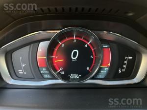 Melns Volvo XC70 2014 Rīga, ar dzinēja tilpumu 2.40 L un nobraukumu 242 tūkst. km par 13200 €, foto 8 vietnē AUTOMOTO.COM.LV