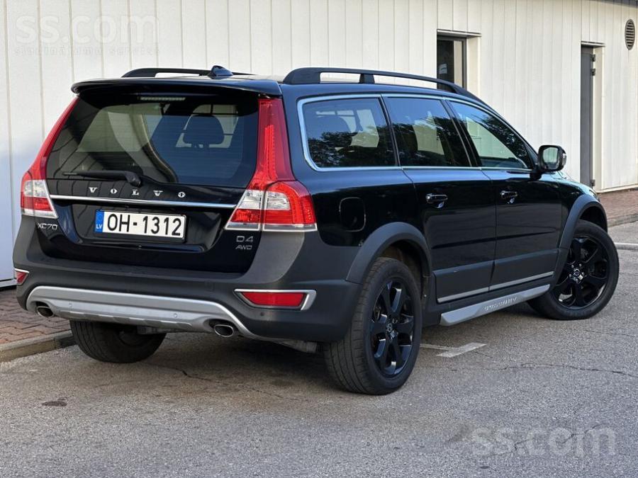 Melns Volvo XC70 2014 Rīga, ar dzinēja tilpumu 2.40 L un nobraukumu 242 tūkst. km par 13200 €, foto 29 vietnē AUTOMOTO.COM.LV