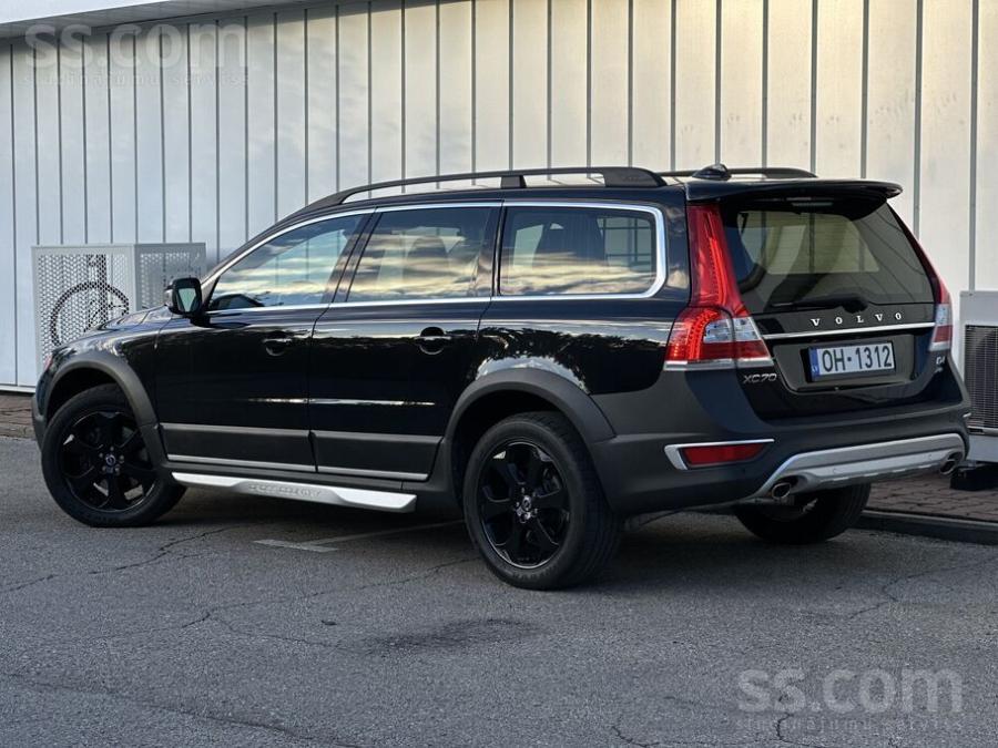 Melns Volvo XC70 2014 Rīga, ar dzinēja tilpumu 2.40 L un nobraukumu 242 tūkst. km par 13200 €, foto 33 vietnē AUTOMOTO.COM.LV