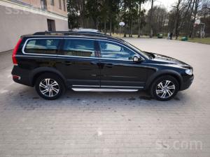 Black Volvo XC70 2014 in Riga, with an engine capacity of 2.40 L and mileage of 406 thousand km for 9900 €, photo 6 on AUTOMOTO.COM.LV