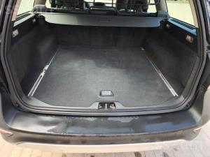 Black Volvo XC70 2014 in Riga, with an engine capacity of 2.40 L and mileage of 406 thousand km for 9900 €, photo 10 on AUTOMOTO.COM.LV