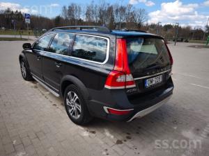 Black Volvo XC70 2014 in Riga, with an engine capacity of 2.40 L and mileage of 406 thousand km for 9900 €, photo 11 on AUTOMOTO.COM.LV