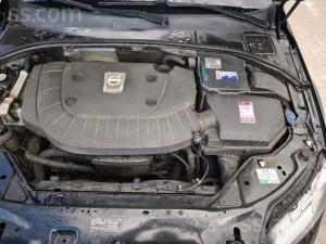 Black Volvo XC70 2014 in Riga, with an engine capacity of 2.40 L and mileage of 406 thousand km for 9900 €, photo 18 on AUTOMOTO.COM.LV