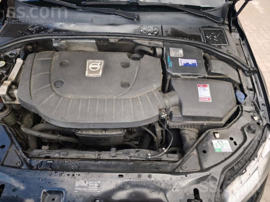 Black Volvo XC70 2014 in Riga, with an engine capacity of 2.40 L and mileage of 406 thousand km for 9900 €, photo 18 on AUTOMOTO.COM.LV