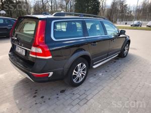 Black Volvo XC70 2014 in Riga, with an engine capacity of 2.40 L and mileage of 406 thousand km for 9900 €, photo 20 on AUTOMOTO.COM.LV