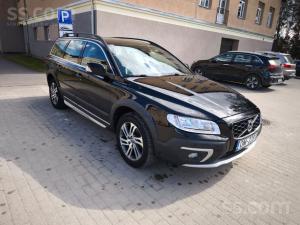 Black Volvo XC70 2014 in Riga, with an engine capacity of 2.40 L and mileage of 406 thousand km for 9900 €, photo 22 on AUTOMOTO.COM.LV
