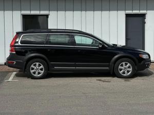 Black Volvo XC70 2014 in Riga, with an engine capacity of 2.40 L and mileage of 412 thousand km for 7990 €, photo 6 on AUTOMOTO.COM.LV